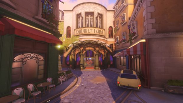 SomeBODY once told me... that you can play the piano in the new Paris ...